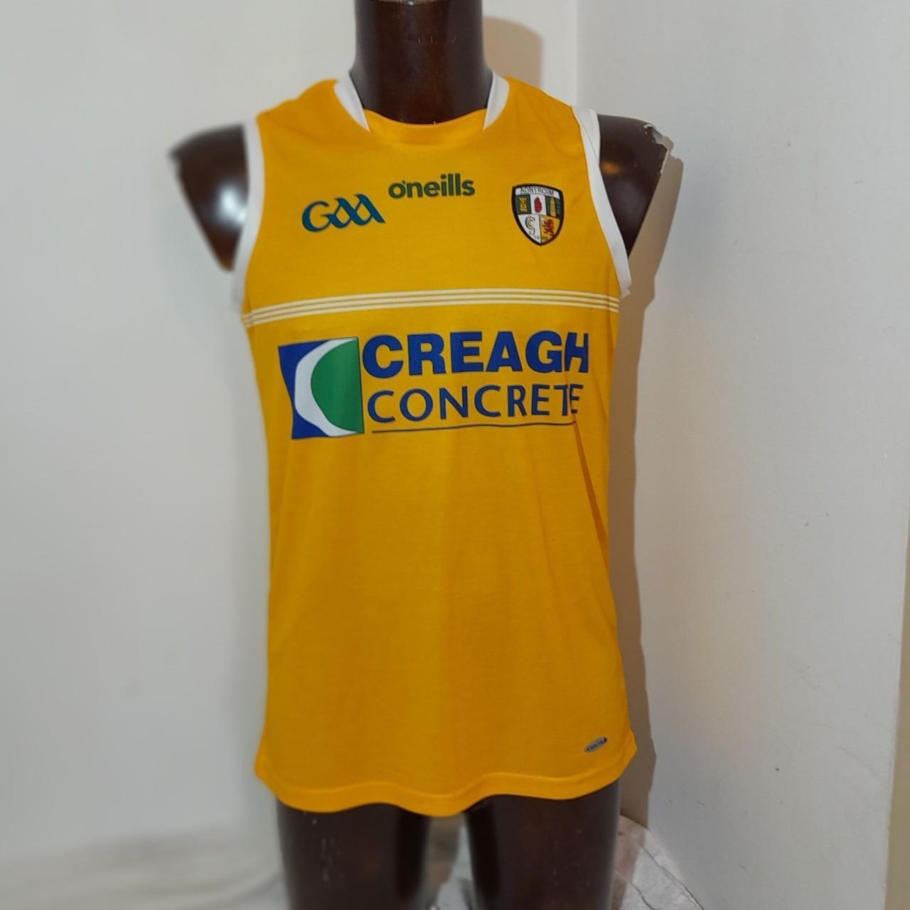 ANTRIM GAA gaelic football ADULTS MEDIUM really... - Depop