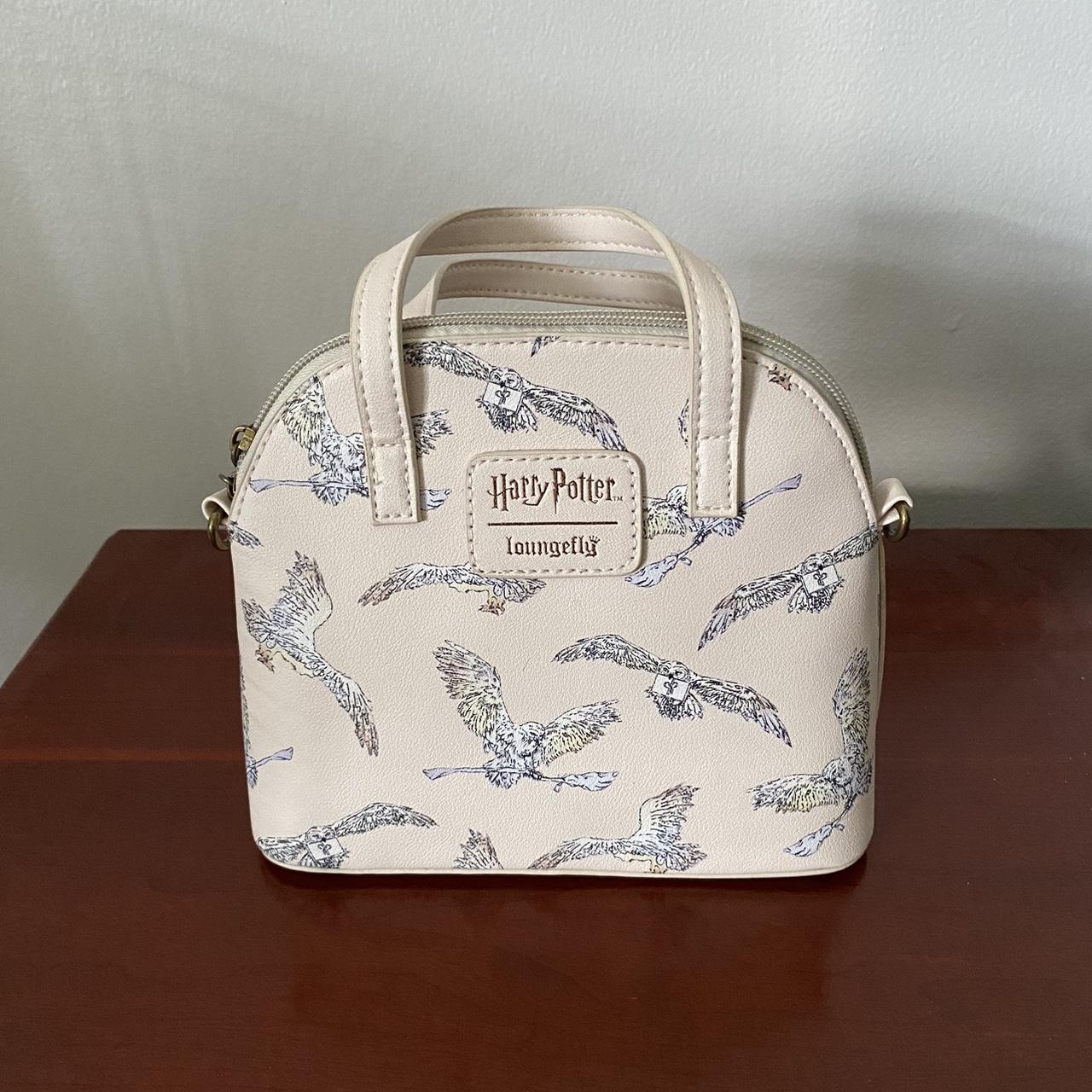 Loungefly Women's Pink Bag | Depop