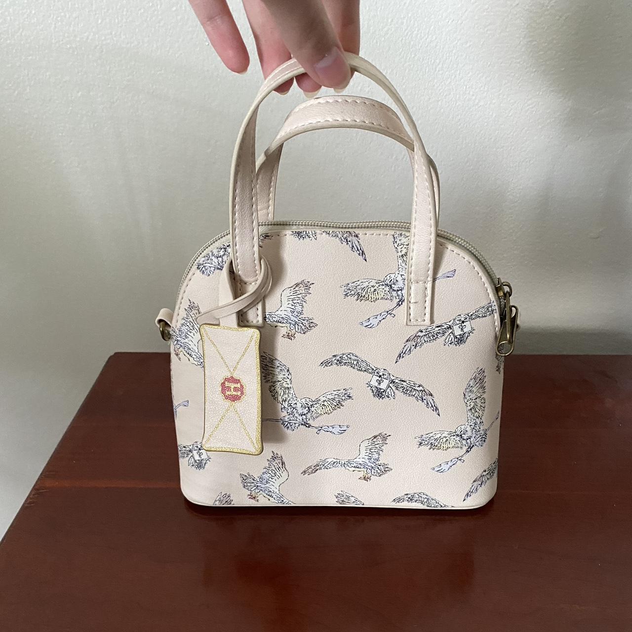 Loungefly Women's Pink Bag | Depop