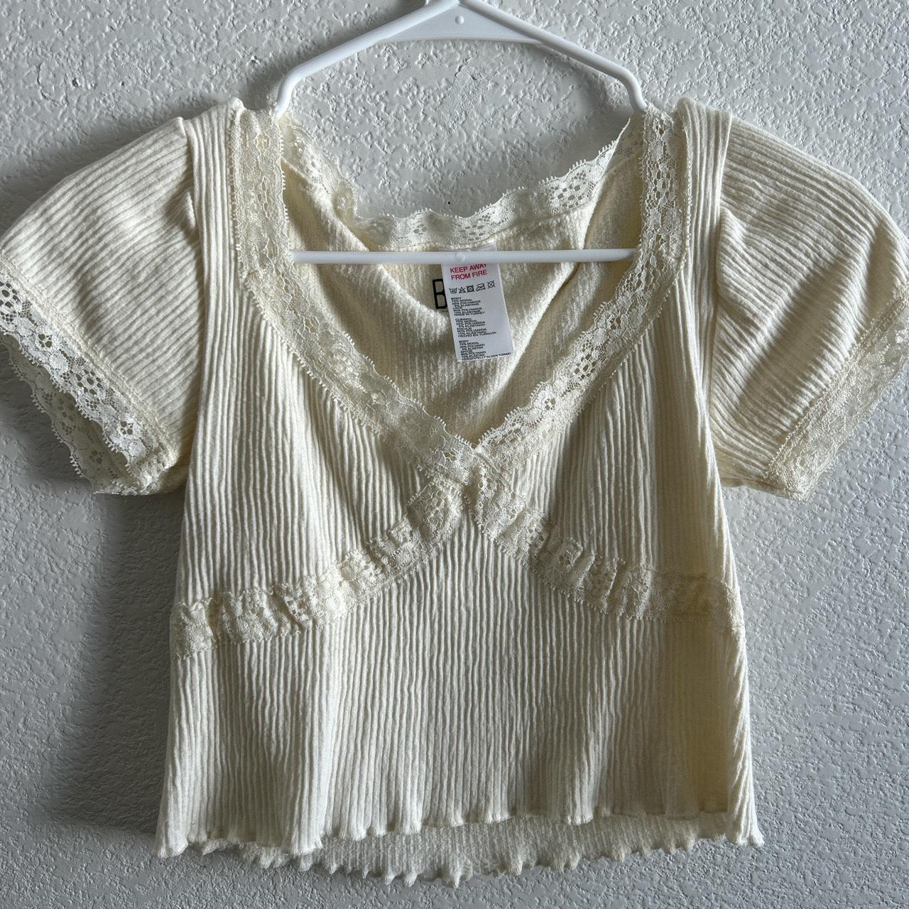 SUPER CUTE OFF WHITE/CREAM CROP TOP like new ,never... - Depop