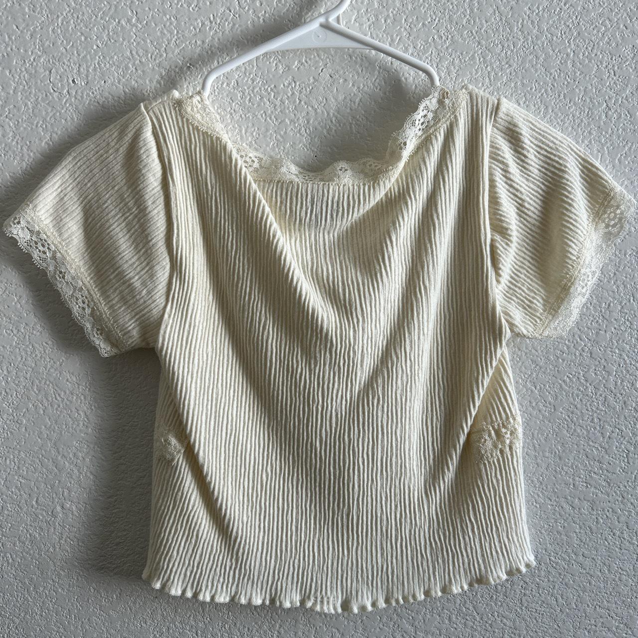 SUPER CUTE OFF WHITE/CREAM CROP TOP like new ,never... - Depop