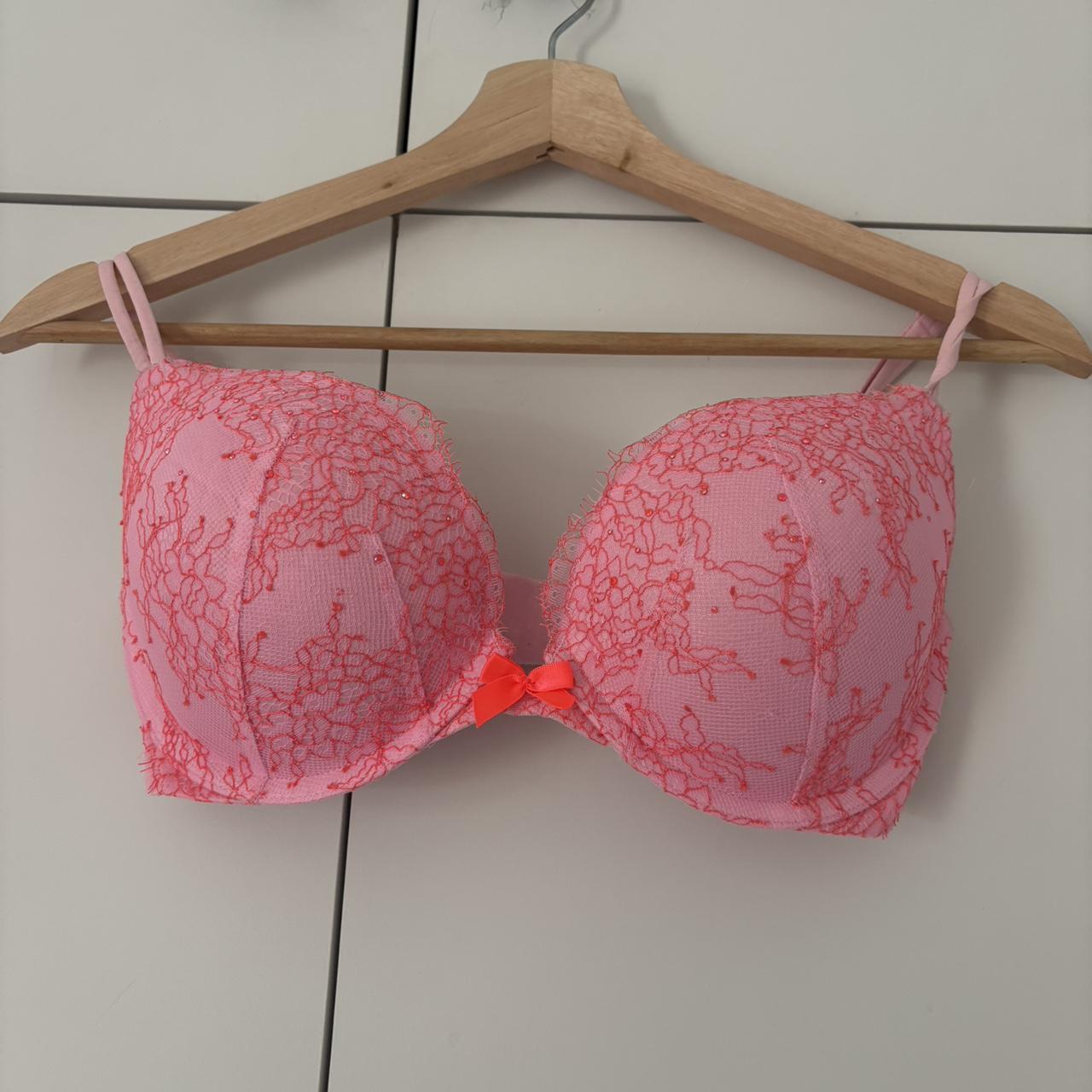 Pink lace underwire bra with bow detail Victoria... | Depop