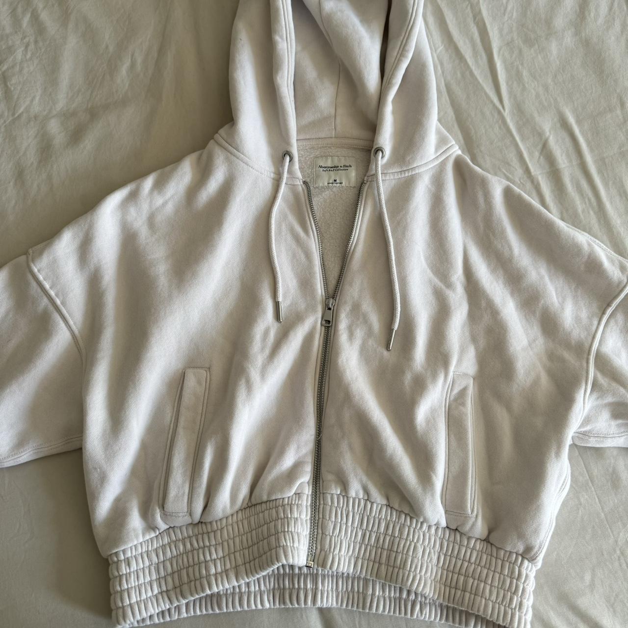 Abercrombie & Fitch Cream colored cropped zipped... - Depop