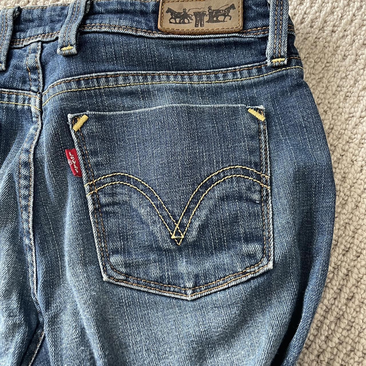 VINTAGE LEVIS 627 STRAIGHT FIT WAIST 28 INSEAM 32... - Depop