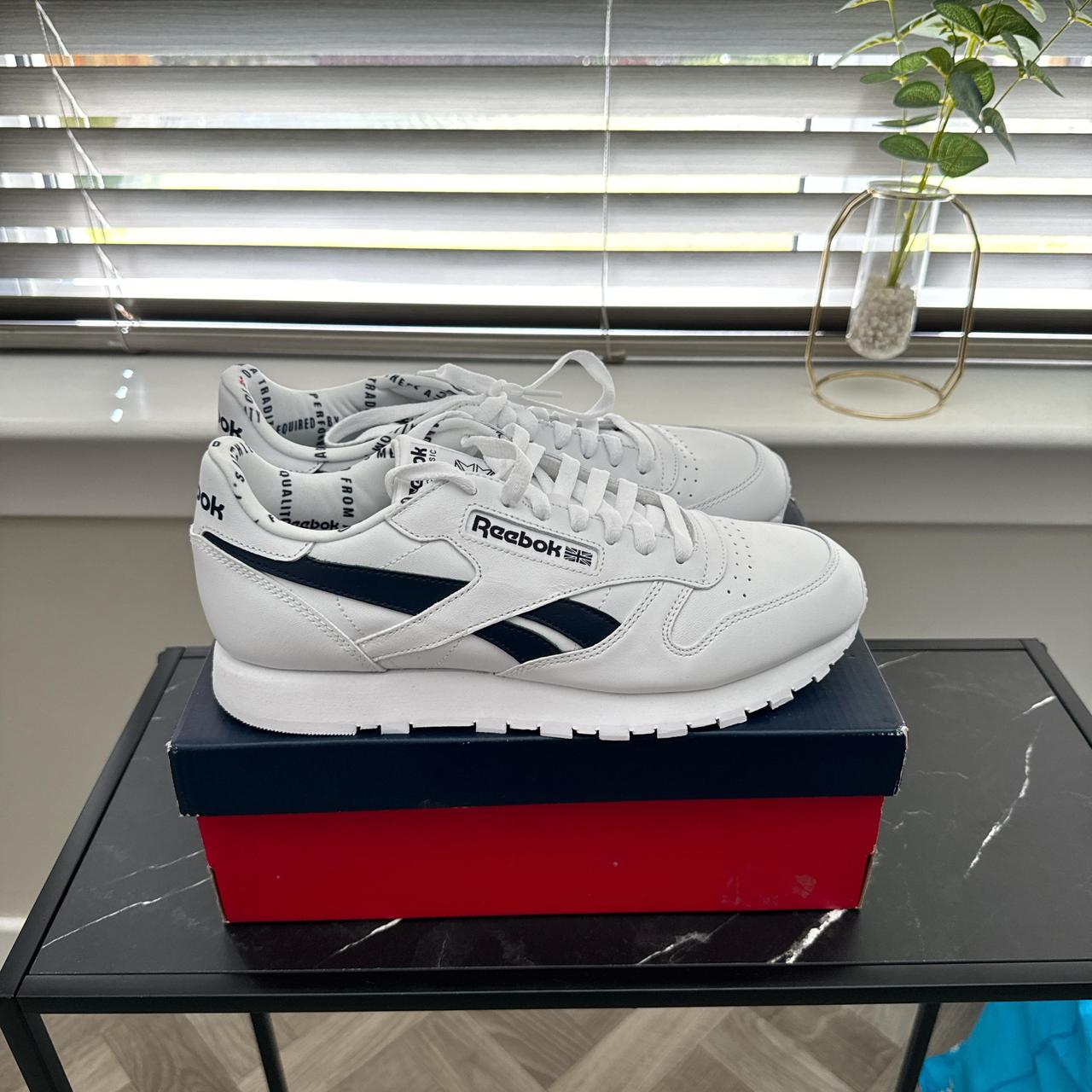 Old school looking Reboks Never used - Depop