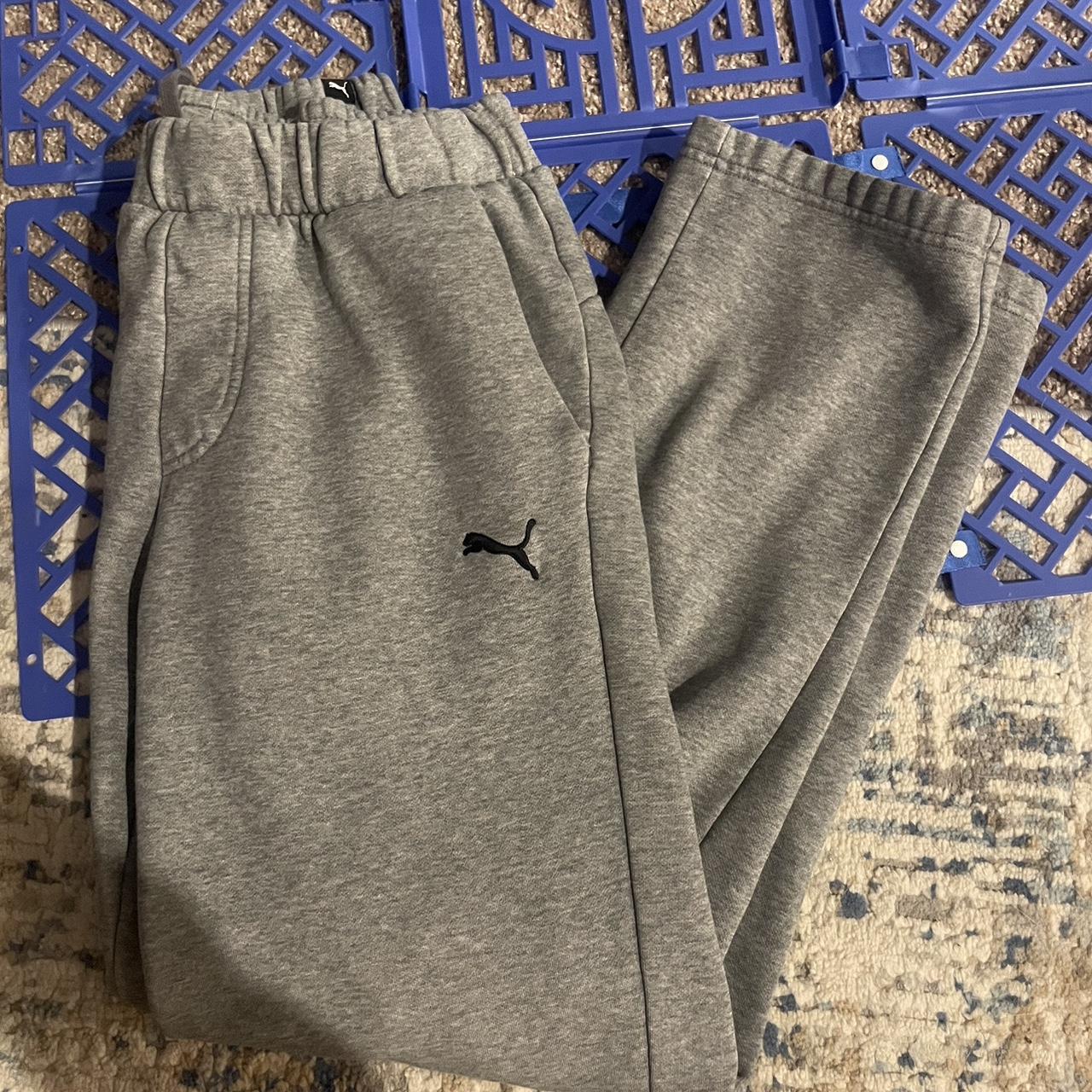 Puma Grey Sweatpants 🪩super cozy 🪩size... - Depop