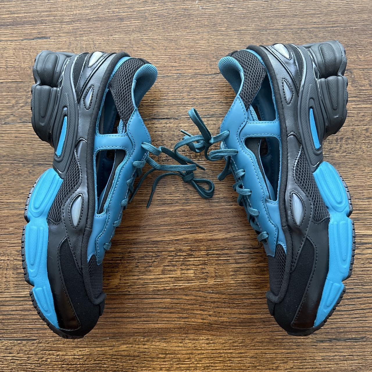 Raf Simons x Adidas ozweego special box with socks - Depop