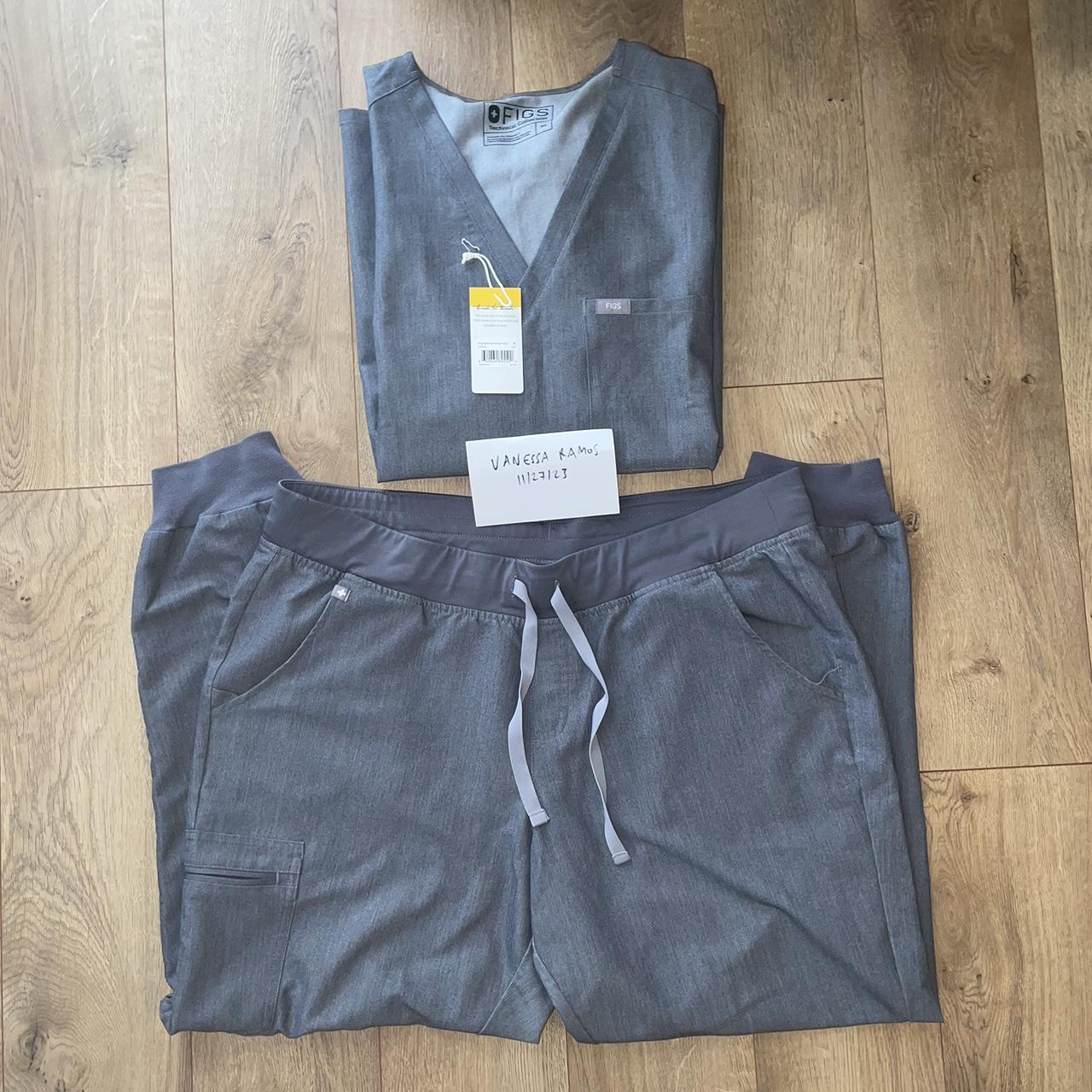 FIGS XL Graphite Set (Catarina Top/Zamora Jogger)... - Depop