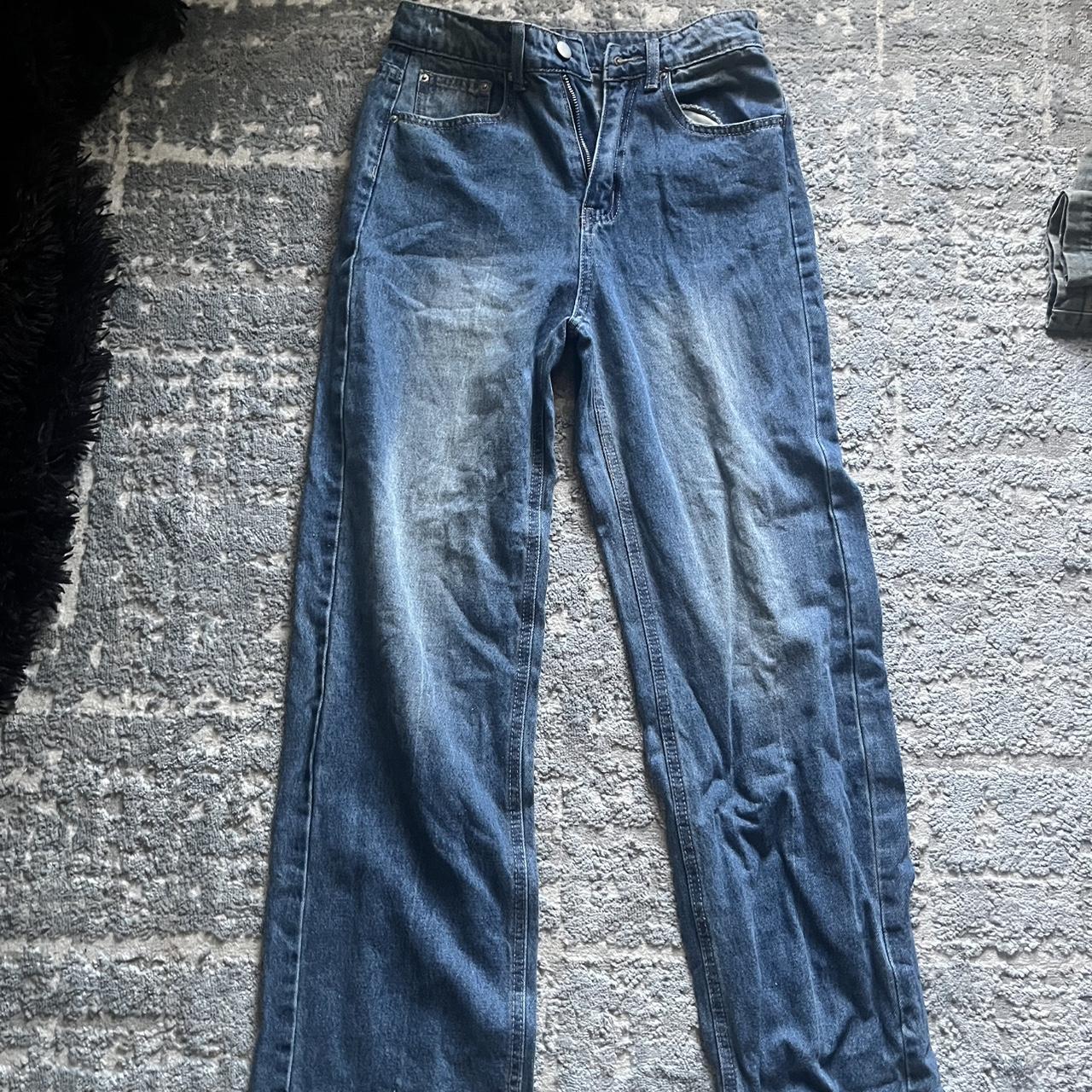 Small baggy jeans never worn A little rincled but... | Depop