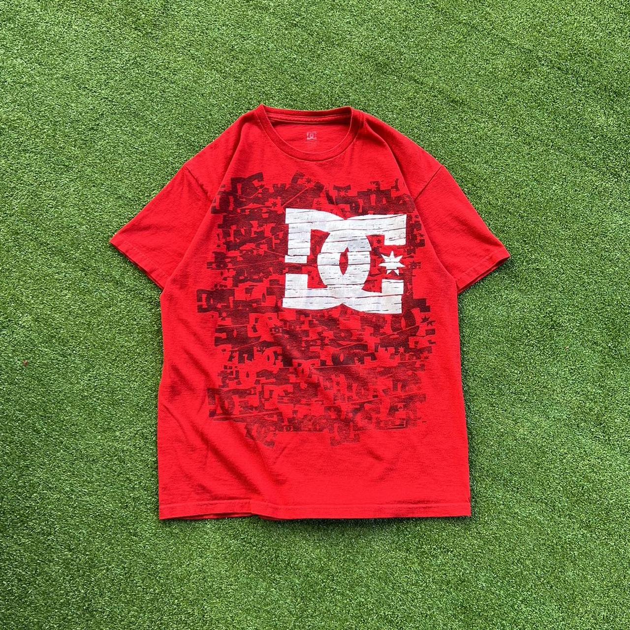 vintage dc shoes shirt! size m / l , (21 by 27.5) -... - Depop