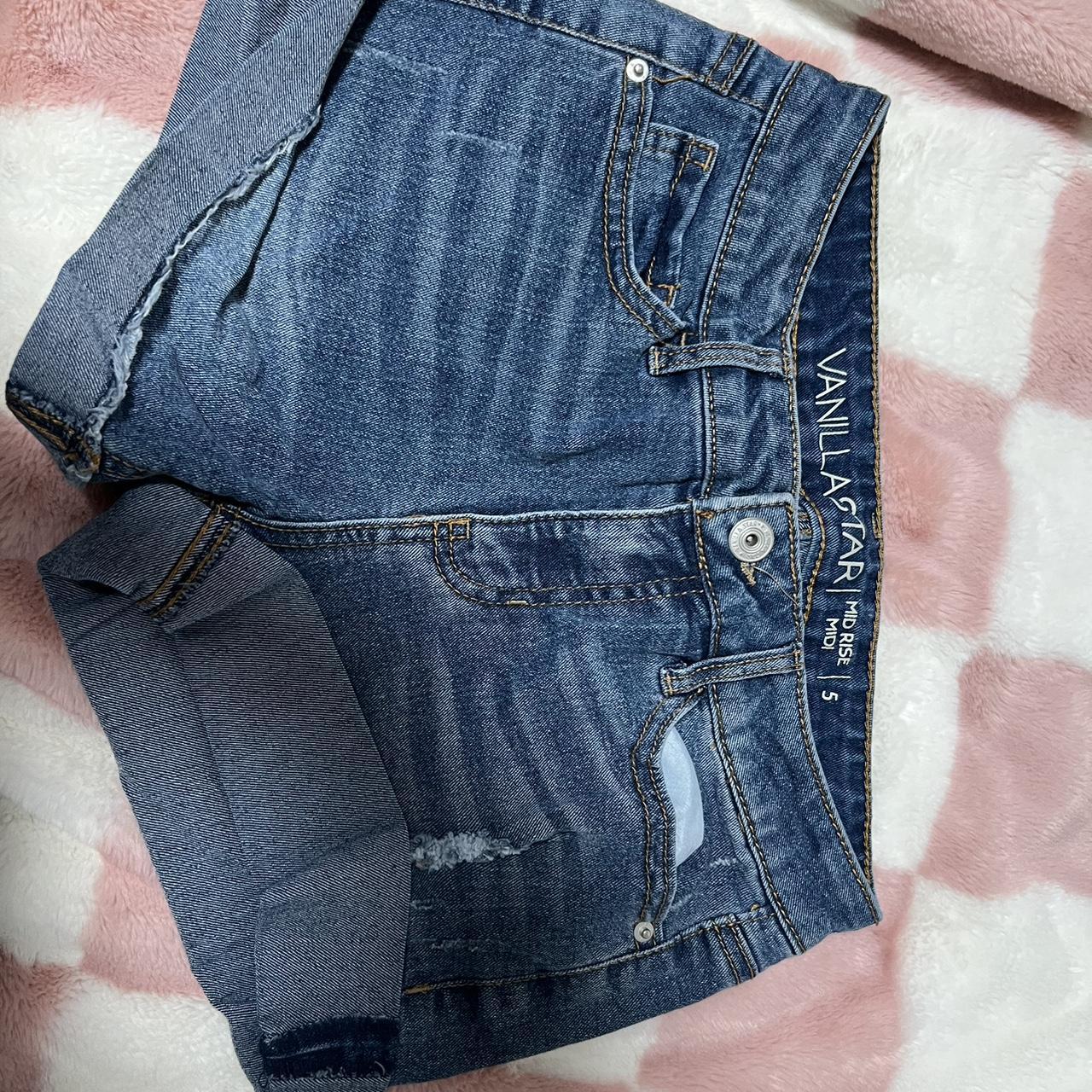 vanilla star shorts - Depop
