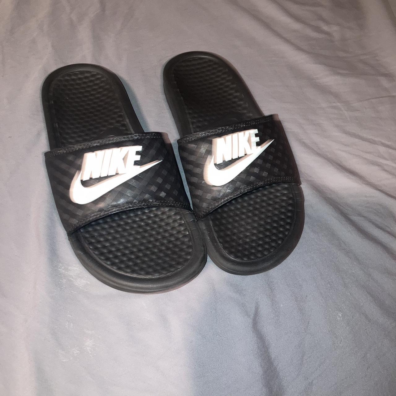 Nike Men's Black Flipflops | Depop