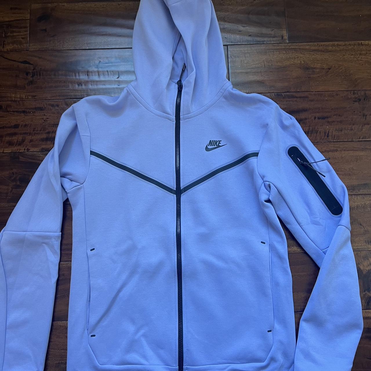 Lavender Nike Tech - Depop