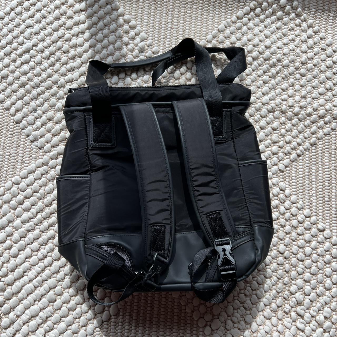 Lolë Women's Black Bag | Depop