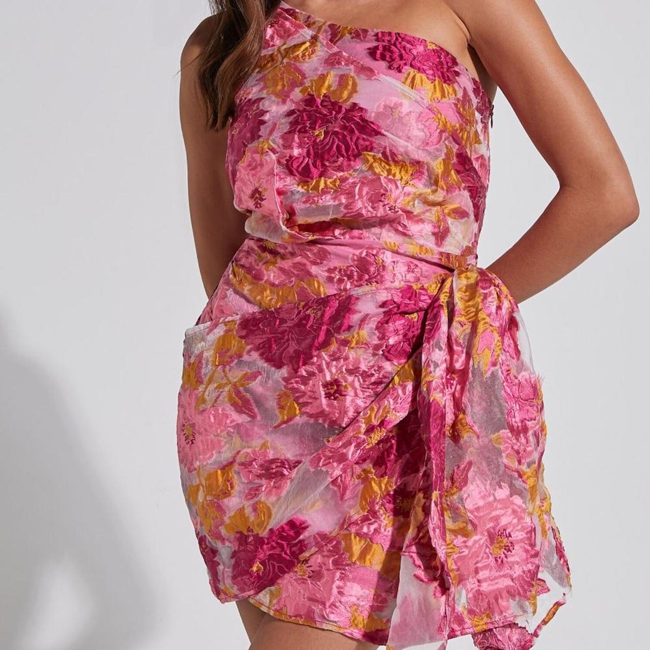 SHOWPO BRAILEY MINI DRESS Cutest dress ever!! Only... - Depop