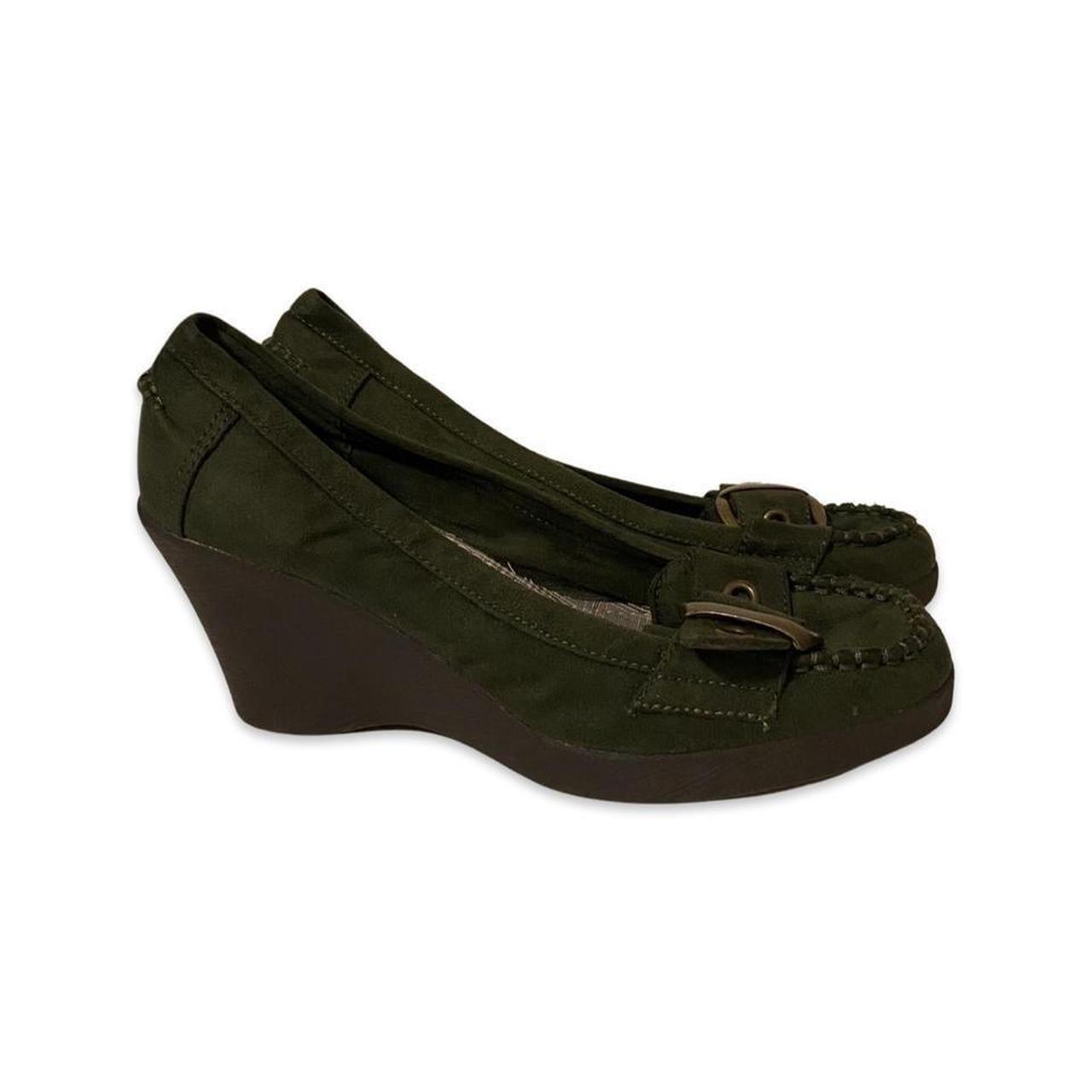 Cute American eagle cottage core heels. Size 7 1/2.... - Depop