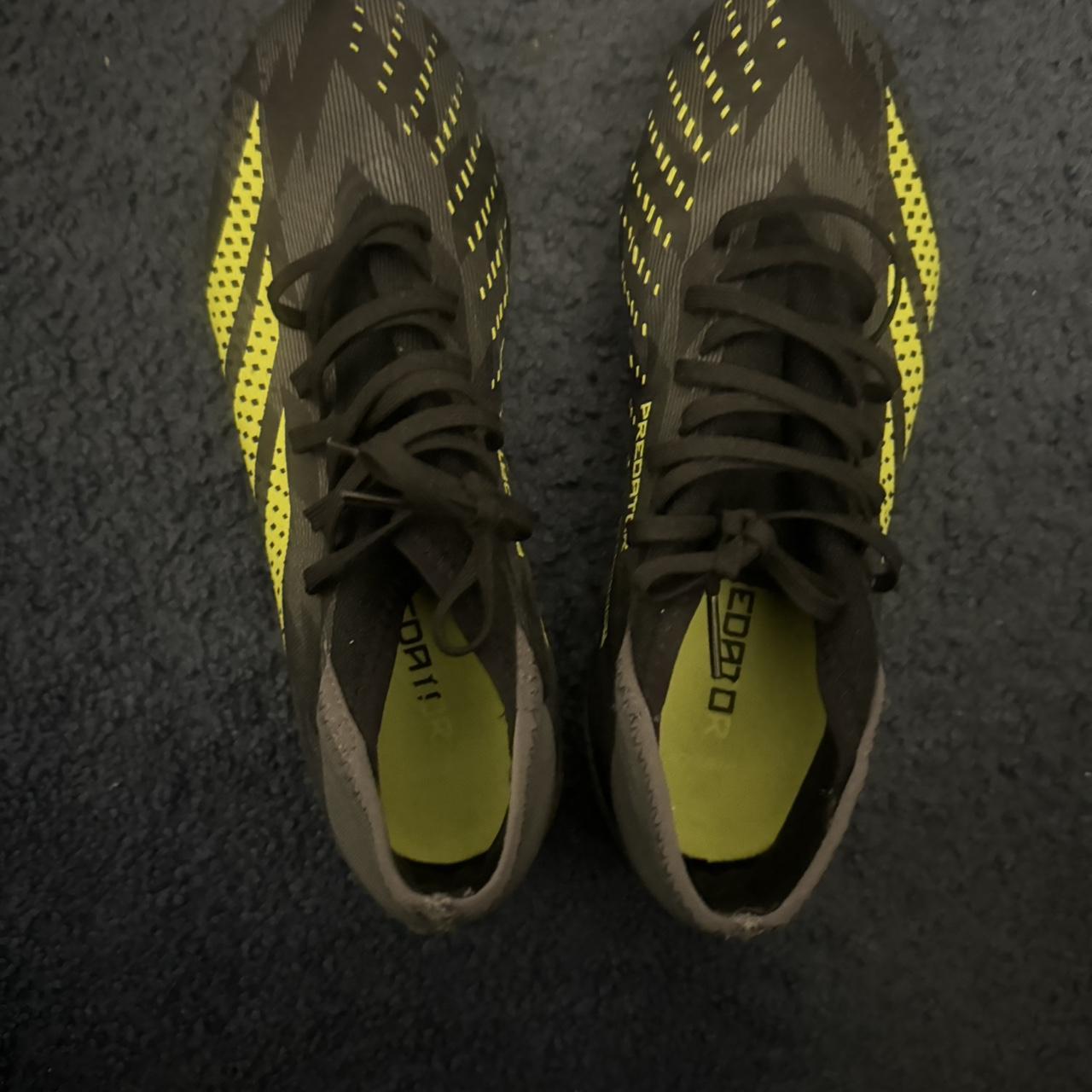 Adidas predator soccer cleats size 9 - Depop