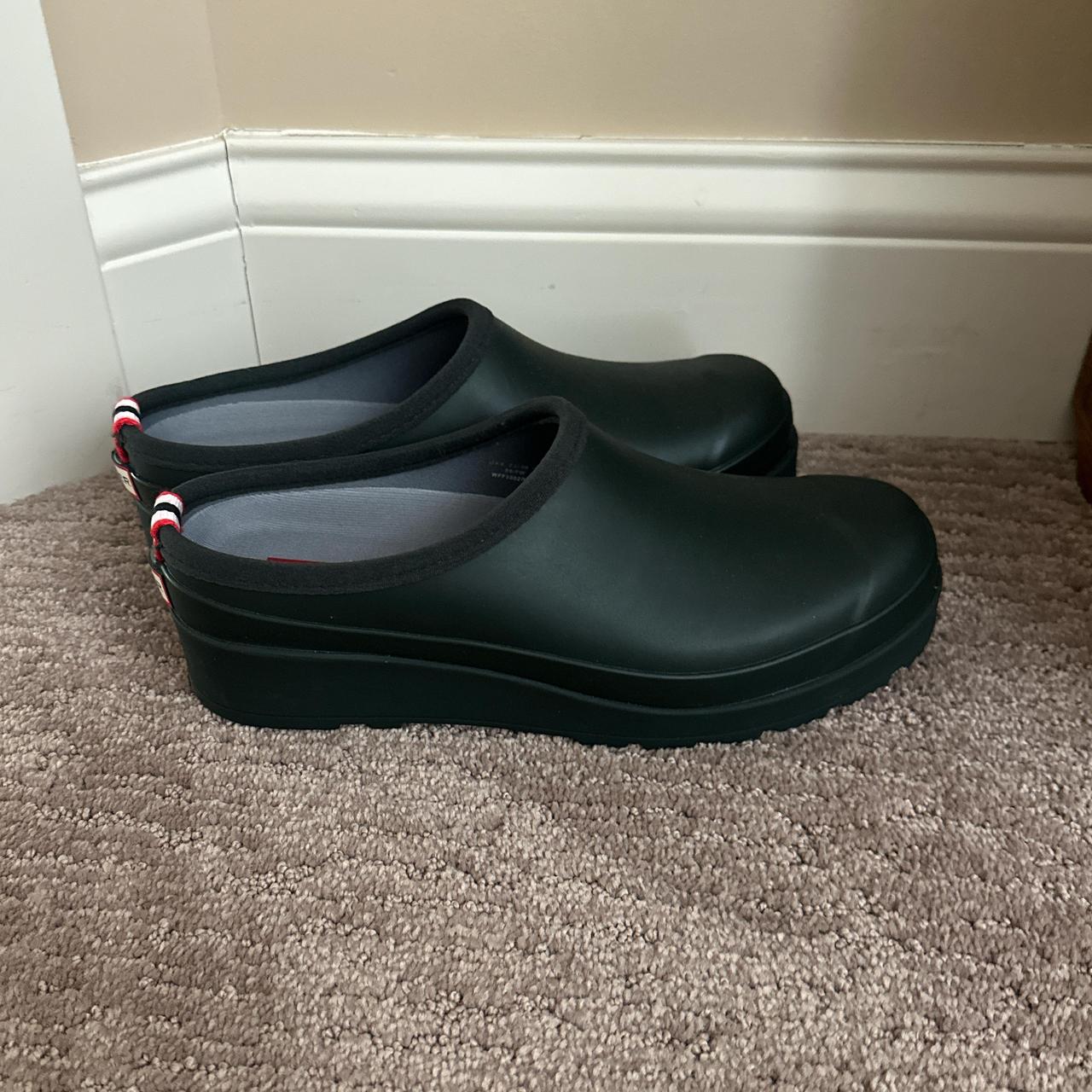 hunter play clogs! a nice dark green color, women’s... | Depop