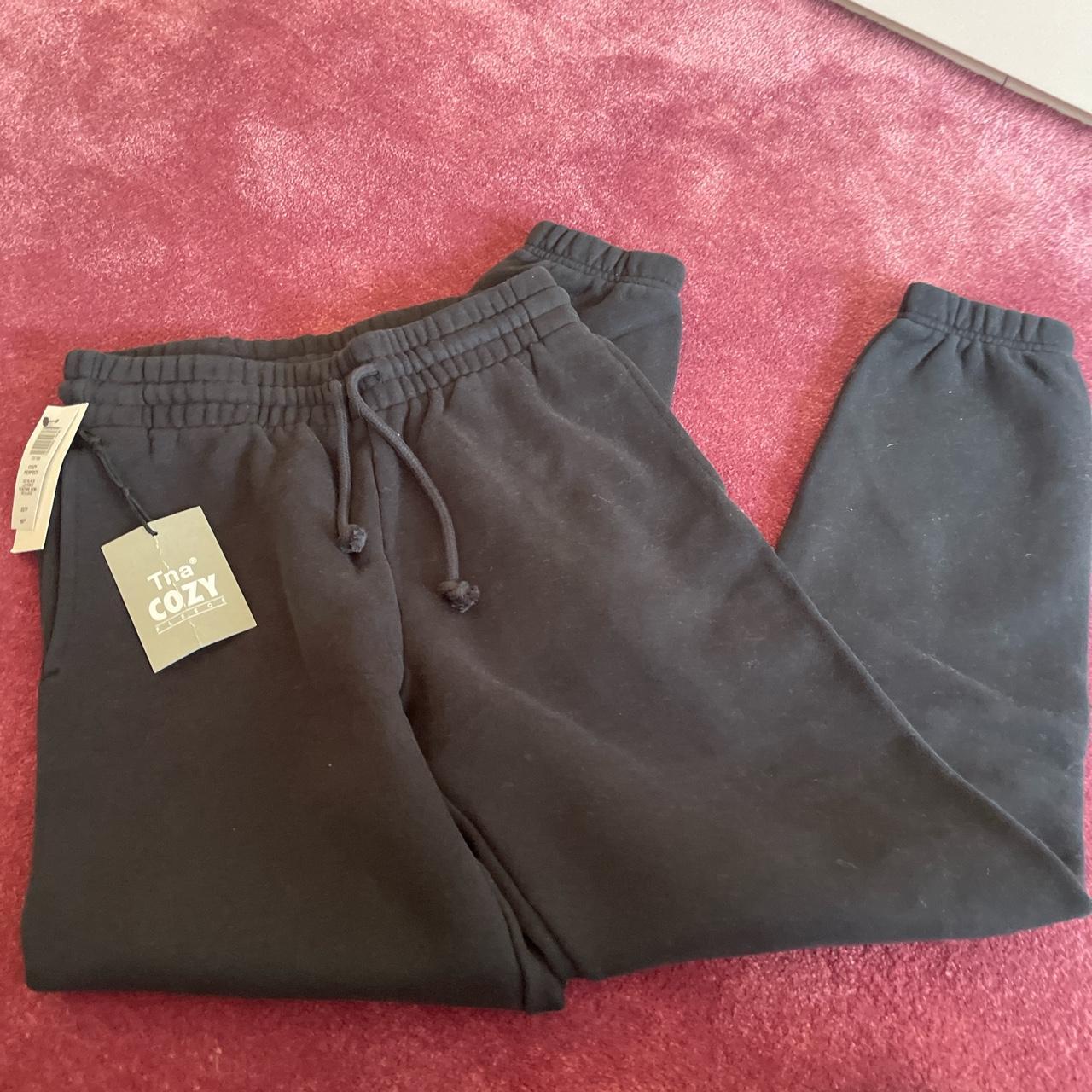 aritzia sweatpants size xs brand new with tags... - Depop