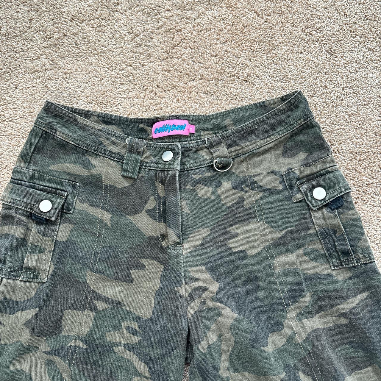 Edikted baggy low rise Camo pants! Worn only 1... - Depop