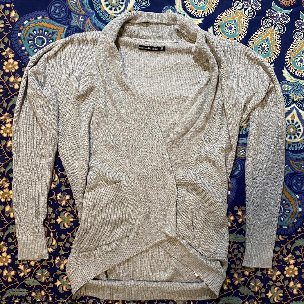 Gray comfy abercrombie cardigan Size xs Like new... - Depop