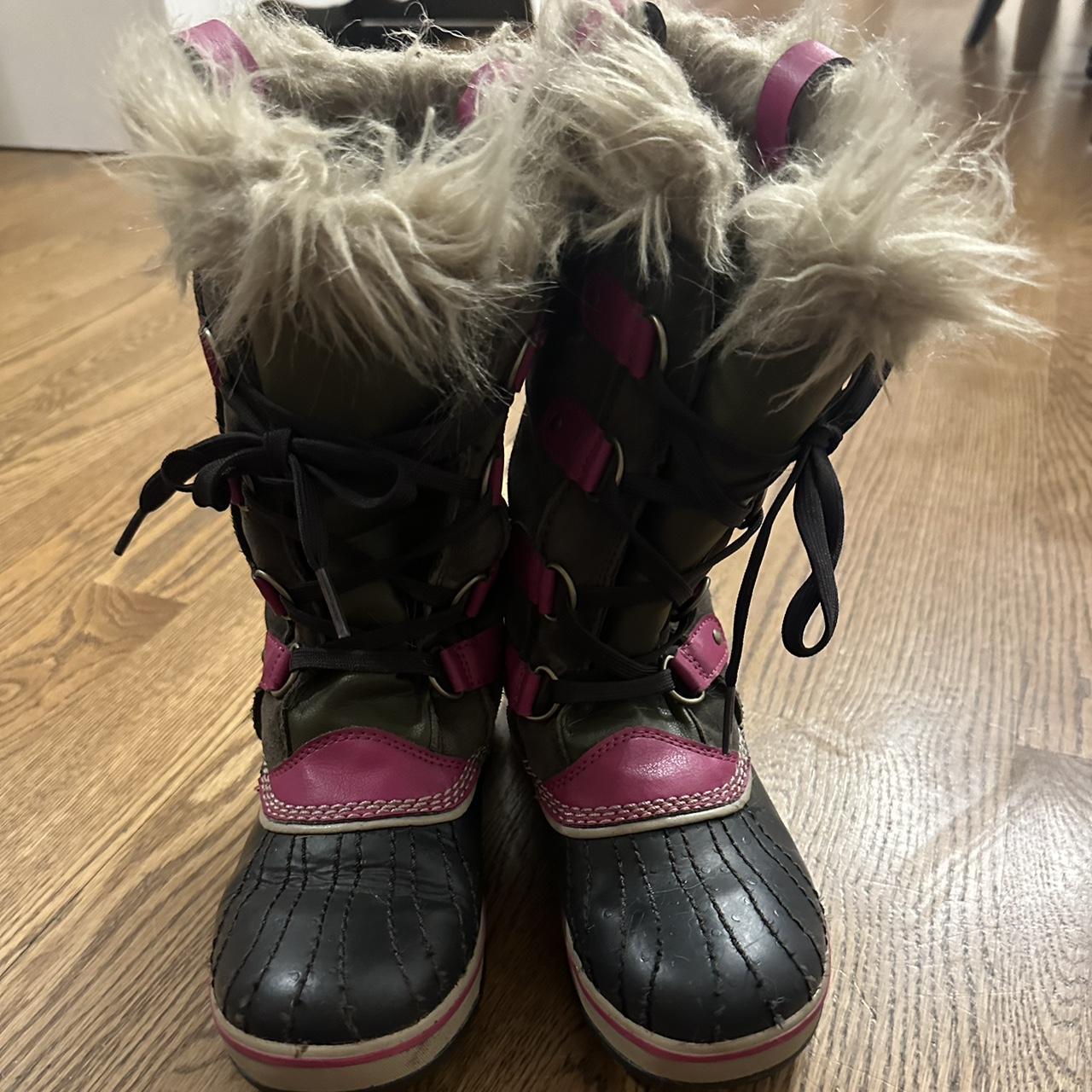 Girls Youth Sorel Winter Snow Boots Size: 4 Perfect... - Depop