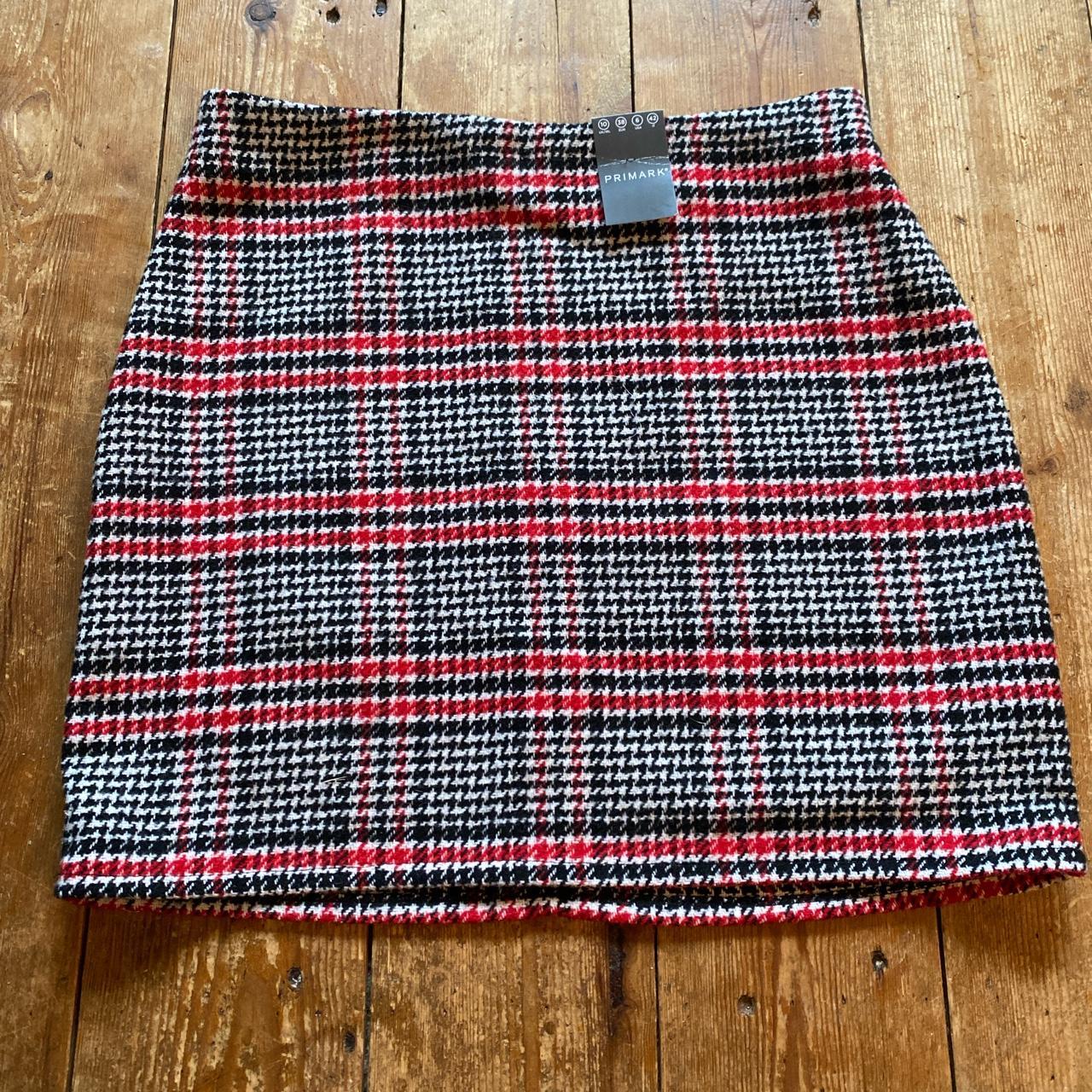 Primark Women's Black and Red Skirt | Depop