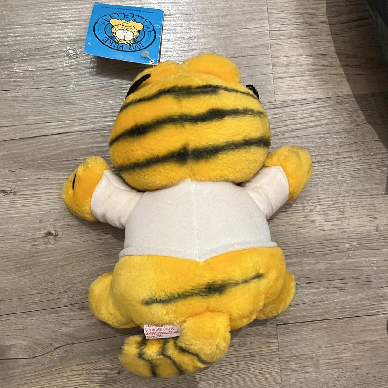 Garfield Dakin 1978 Plush Vintage AM I Cool Or... - Depop