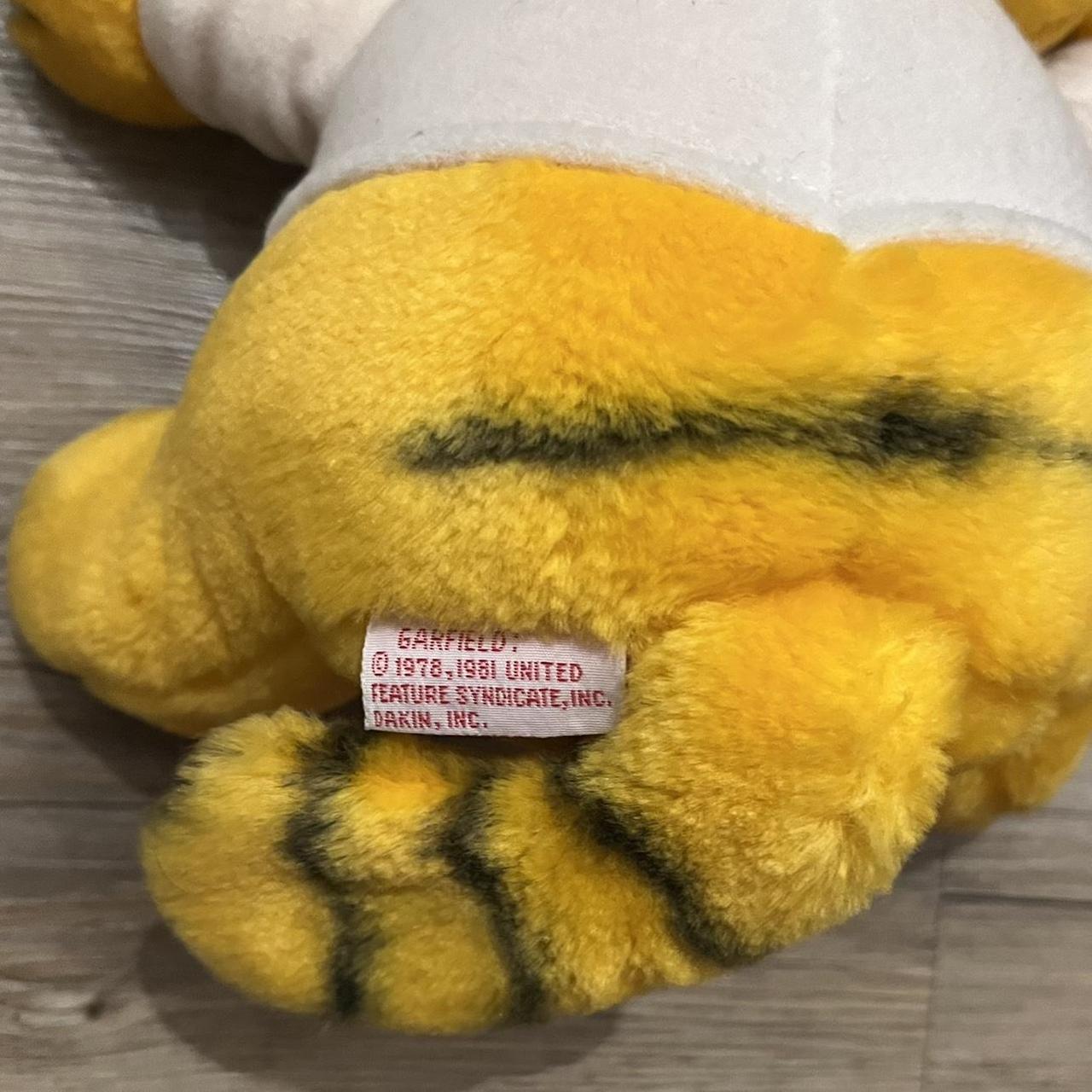 Garfield Dakin 1978 Plush Vintage AM I Cool Or... - Depop