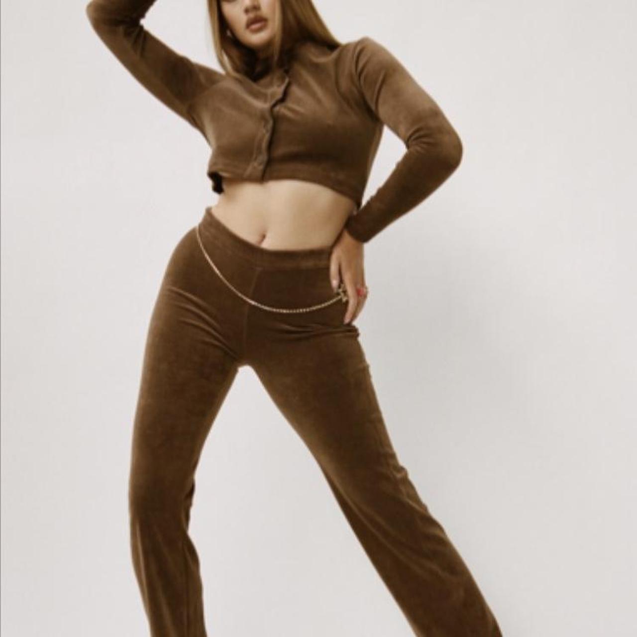 Chocolate brown peachy den set size small/8- I... - Depop