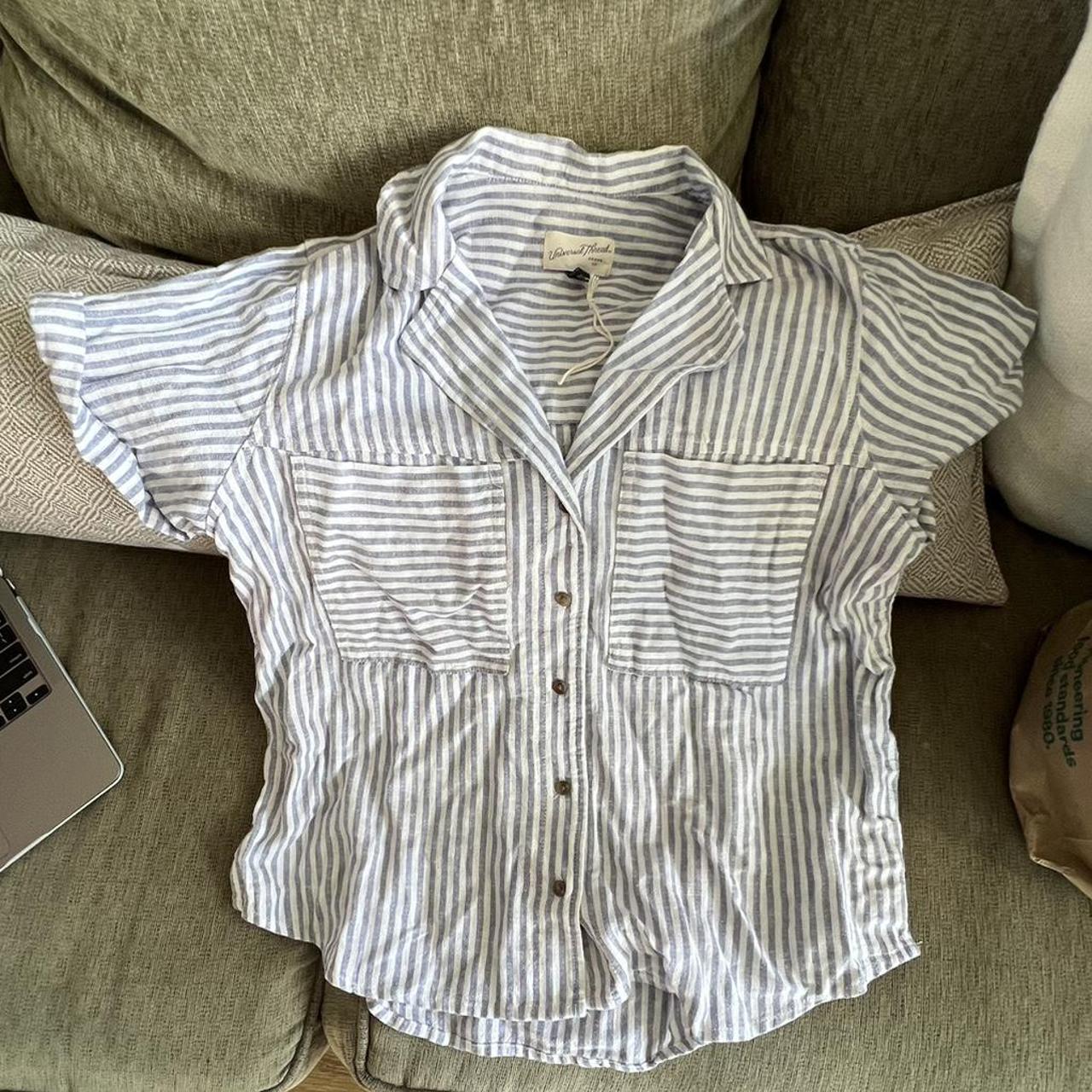 Universal Thread button down - Depop