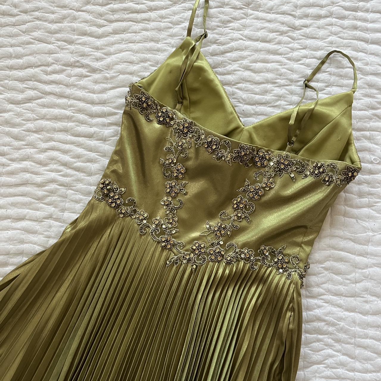 Beautiful true vintage Sue Wong dress, (color is... - Depop