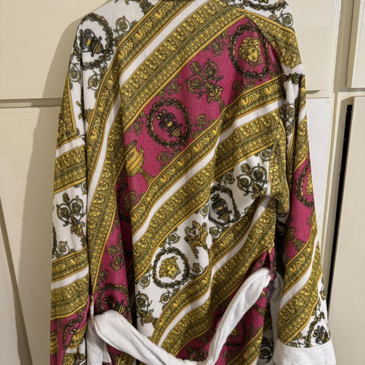 Pink and gold Versace bath robe Xxl fits more large - Depop