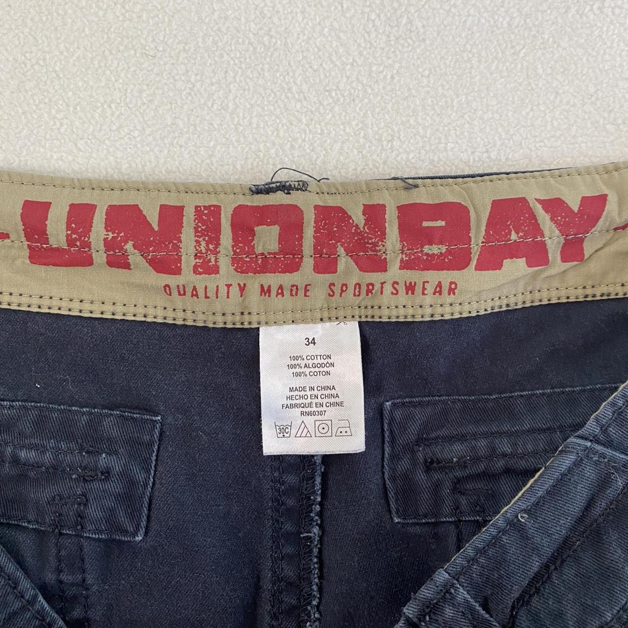 stunning union bay navy cargo shorts! used but in... - Depop