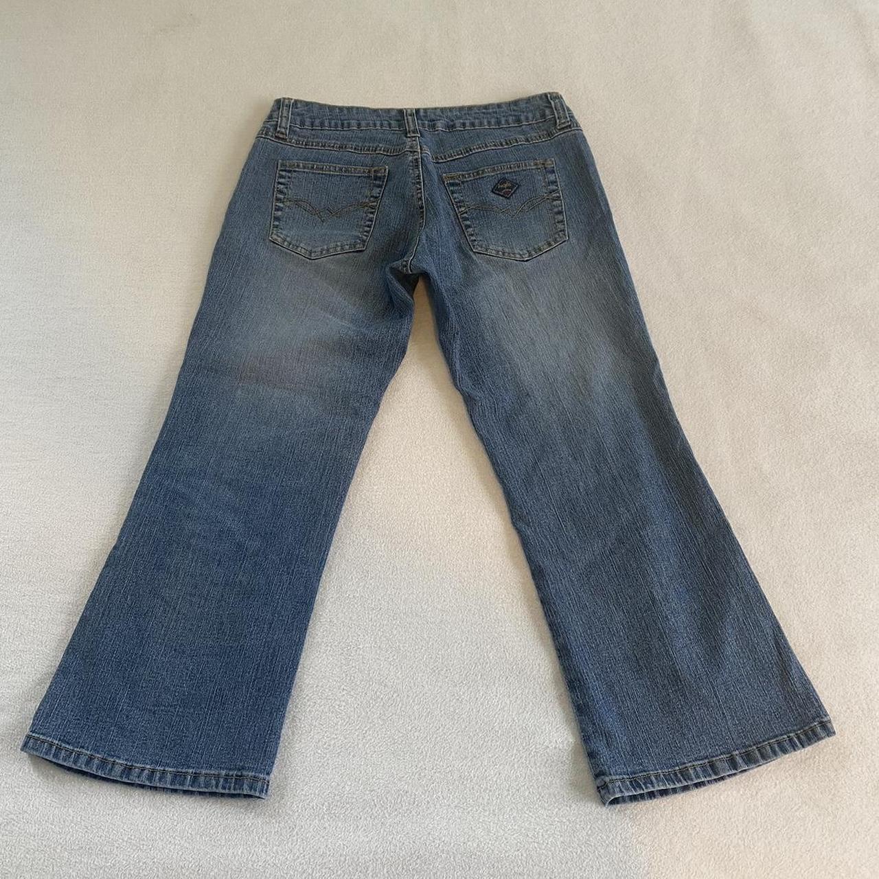 super cute pair of vintage angels embroidered capri... - Depop