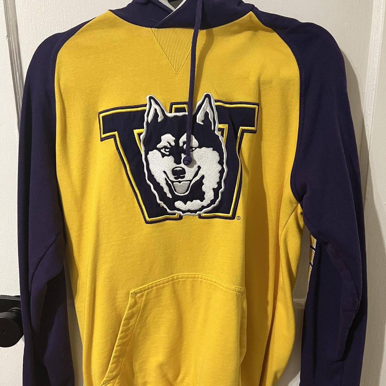 Medium University of Washington hoodie #college... - Depop