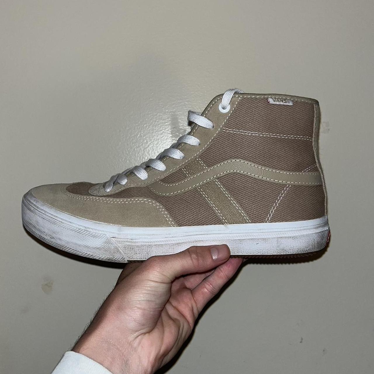 Vans Men's Tan and Cream Trainers | Depop