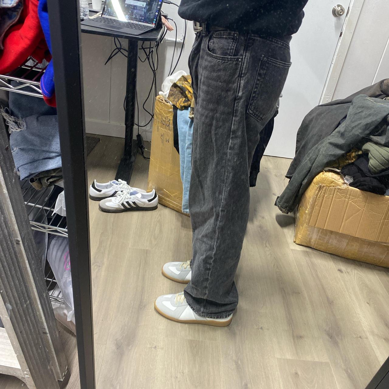 Gap 90’s loose jeans Size 32x32 I am 5’9 for reference - Depop