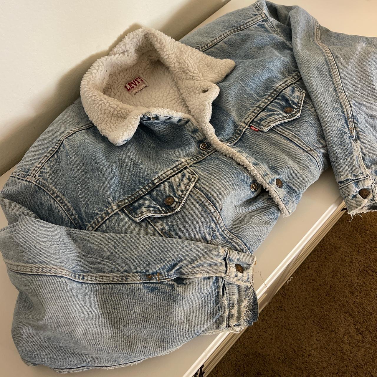 LEVIS Oversized Denim Jacket with Fur Size XL - Depop
