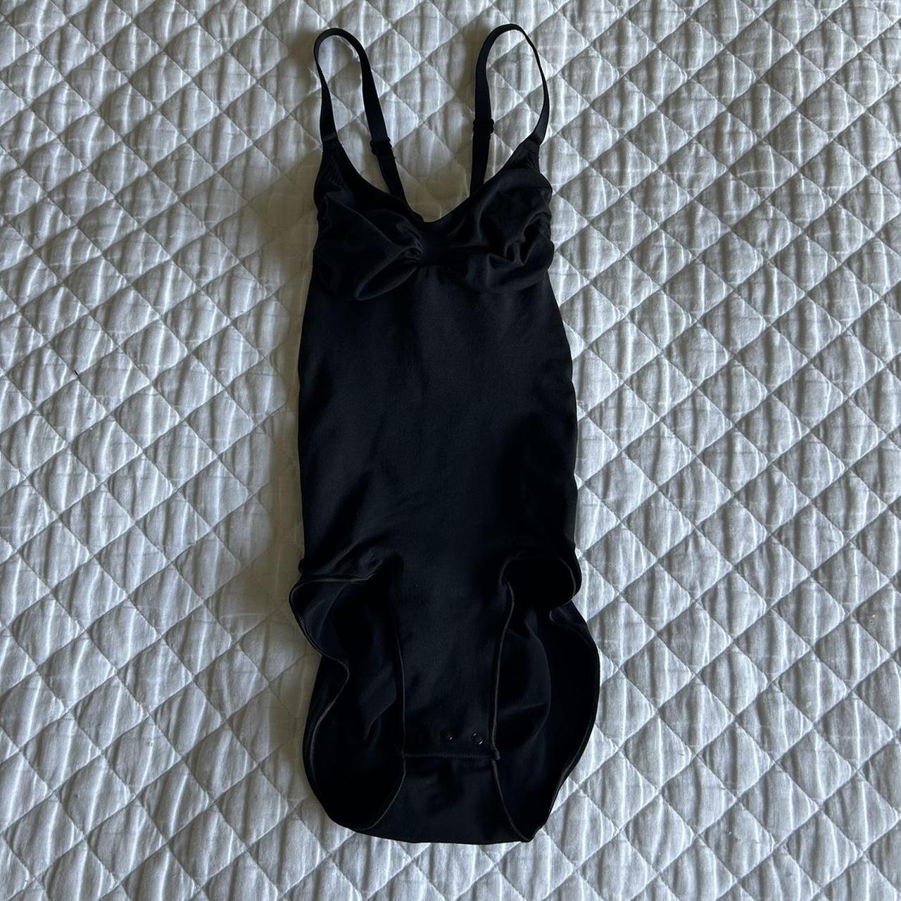 !skims sculpting bodysuit - size small - color:... - Depop