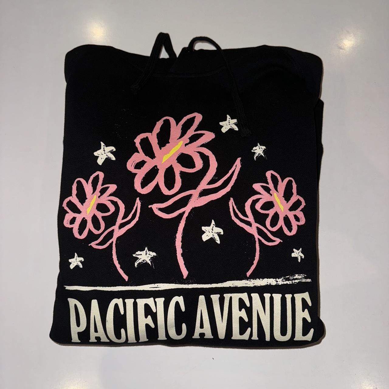 selling PACIFIC AVENUE merch, size l worn once - Depop