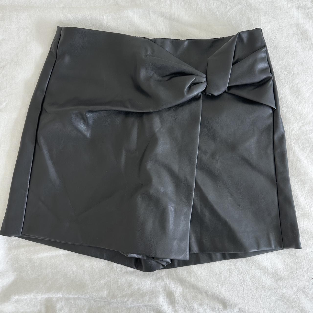 Black Stradivarius Leather Skort BRAND NEW WITH... - Depop