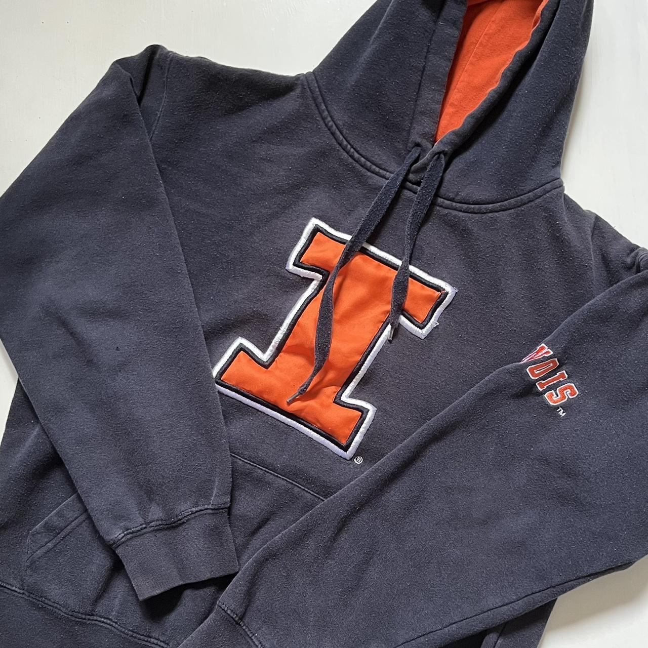 university of illinois sweatshirt size small/can fit... - Depop