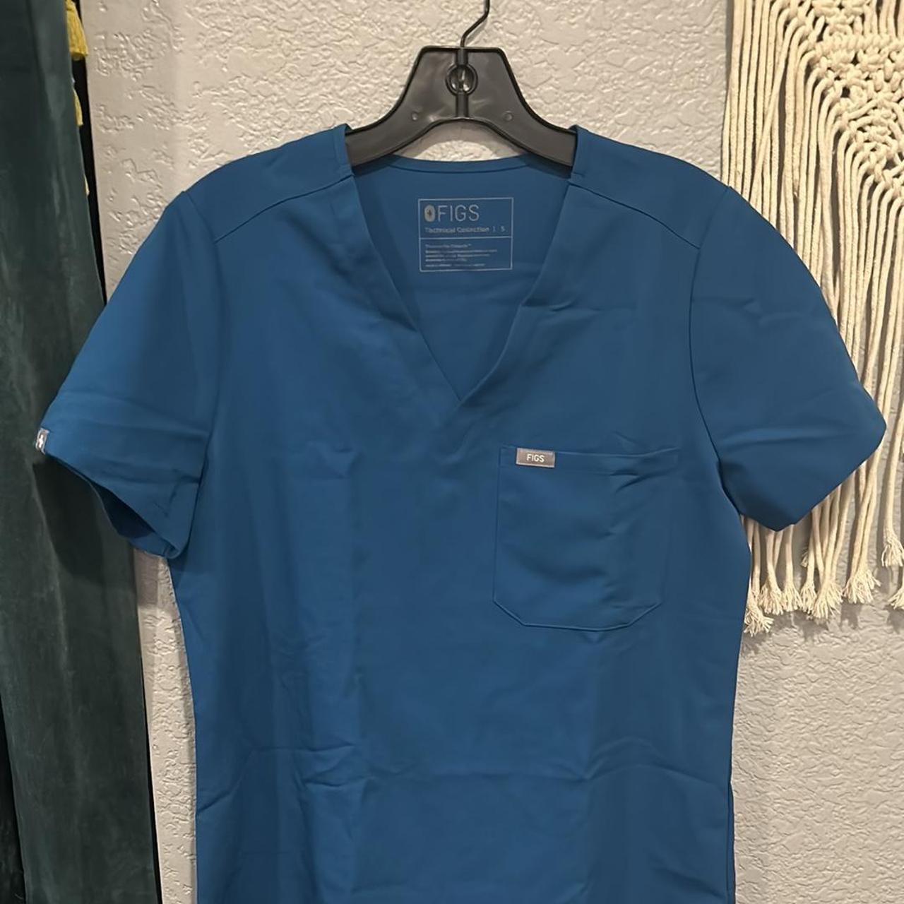 FIGS ALPS BLUE CATARINA SCRUB TOP - SMALL - Depop