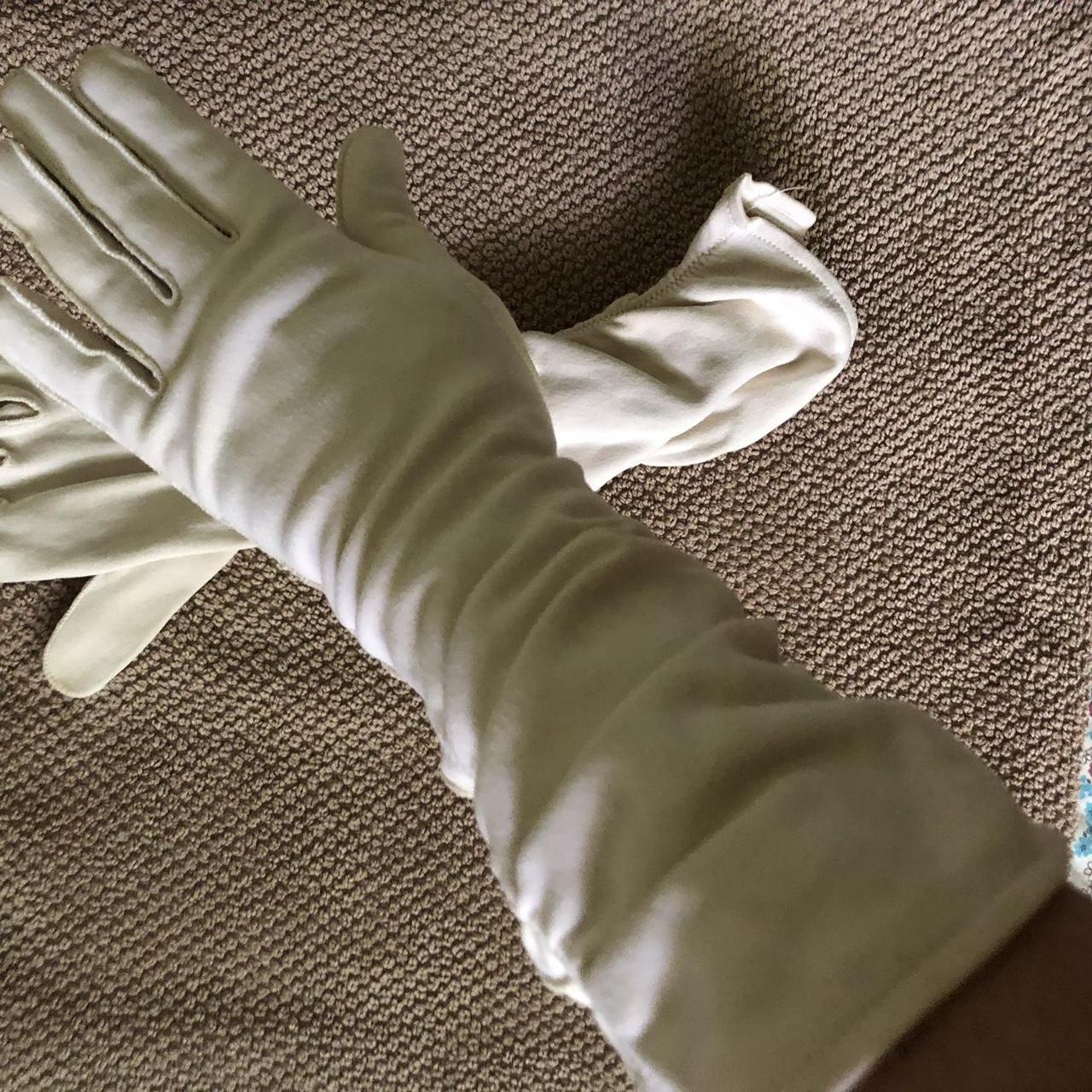 60s Ladies ivory beige gloves with elastic... - Depop