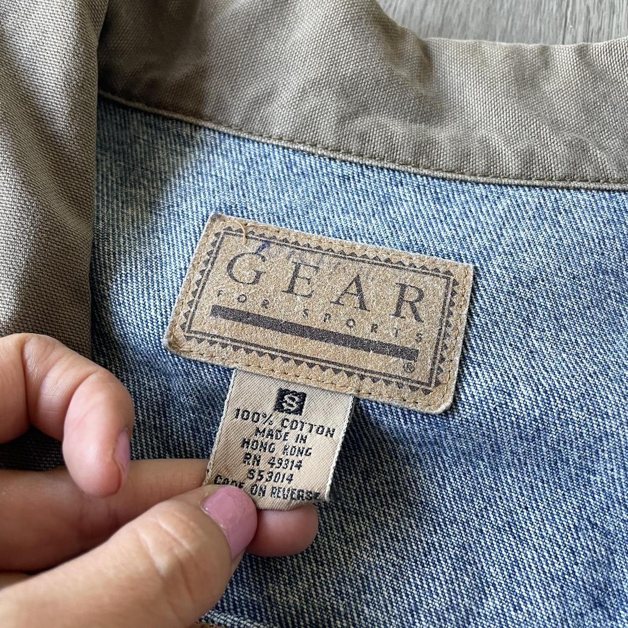 Vintage Denim Jacket Tag says size small but fits... - Depop