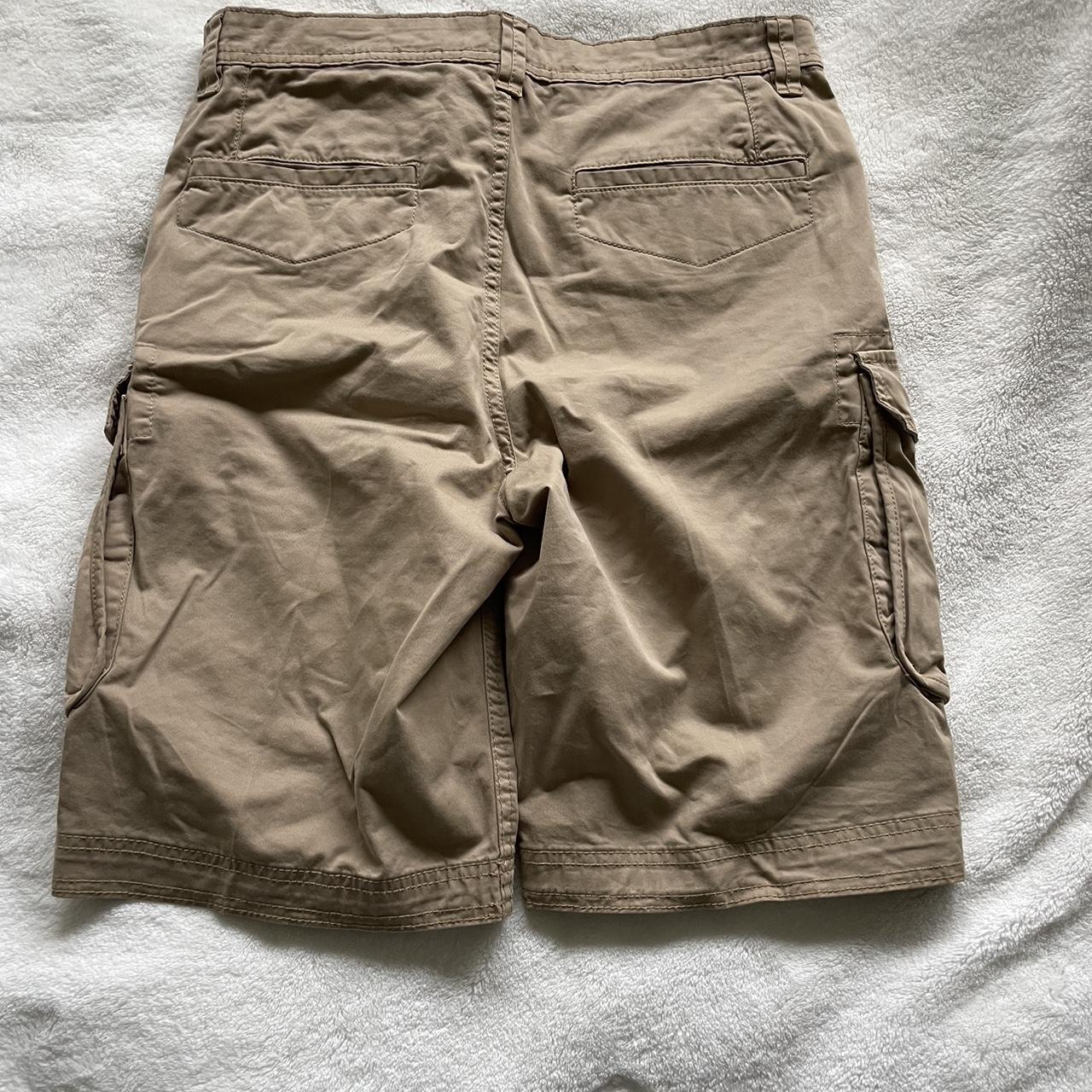 Light brown cargo shorts #cargo #vintage #shorts - Depop
