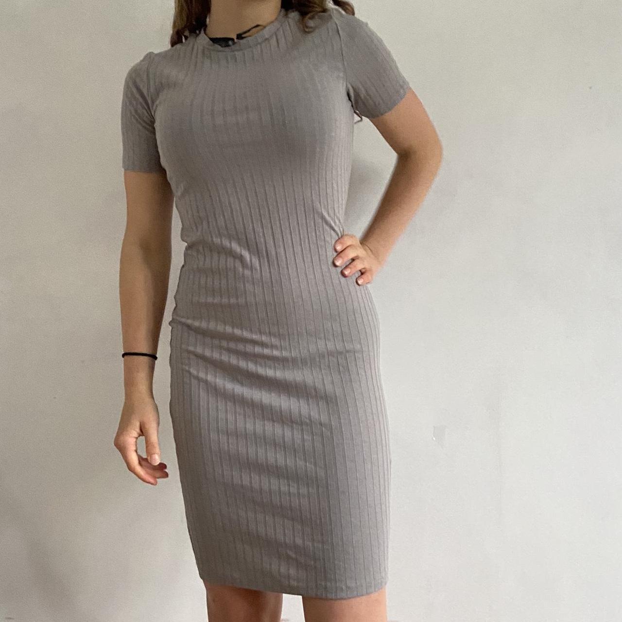 Ribbed bodycon midi dress Fits 6/8 I wore for... - Depop