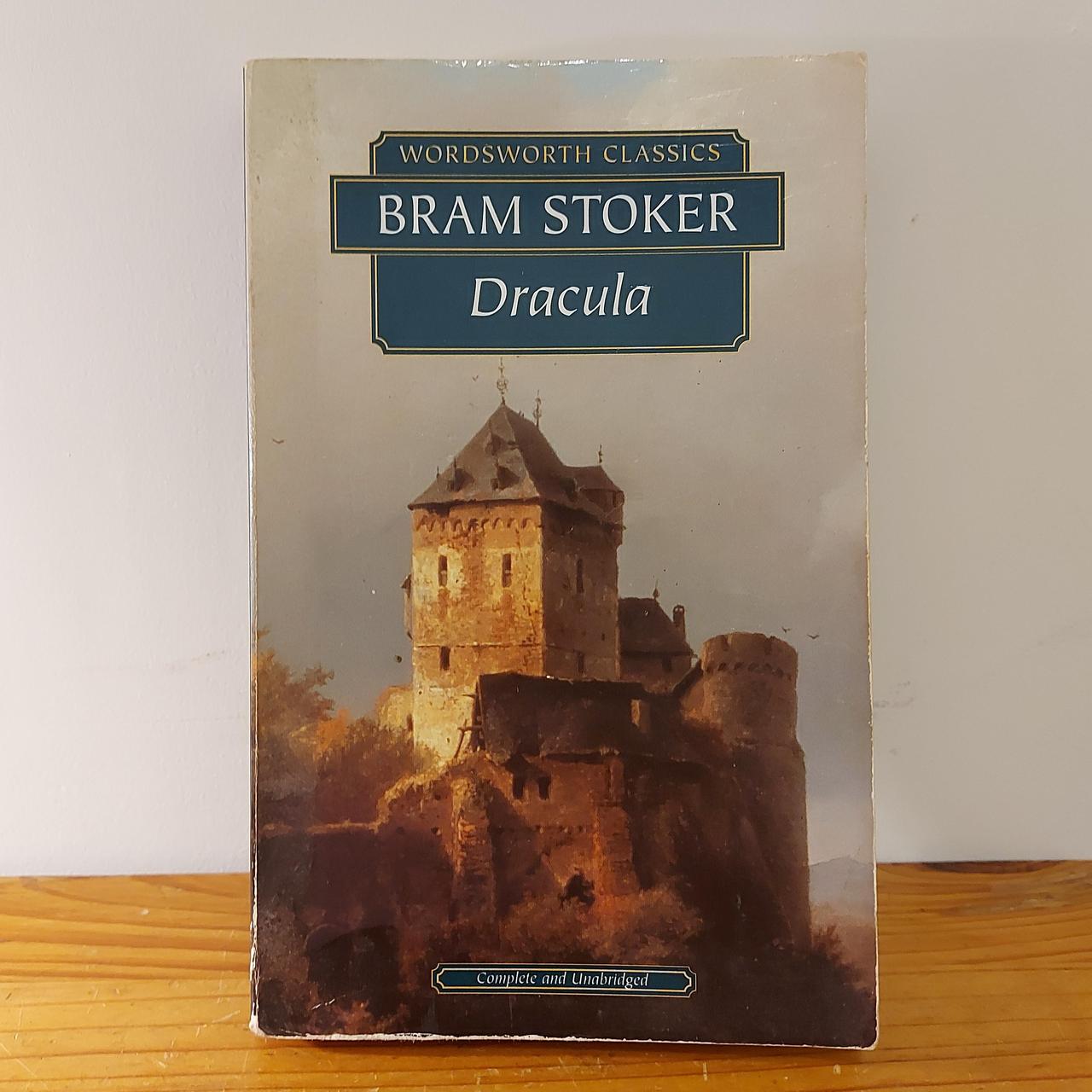 Bram stoker - Dracula Complete and unabridged -... - Depop