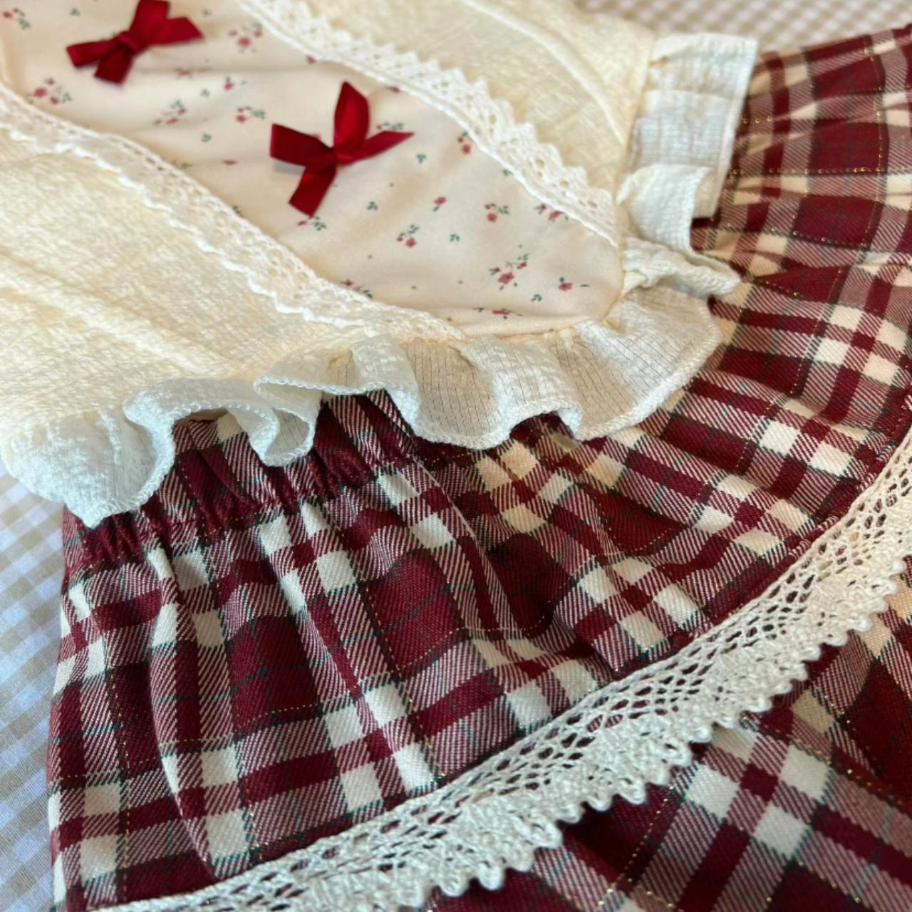 ‼️Repop‼️ Cute red lace bow SKIRT (with... | Depop